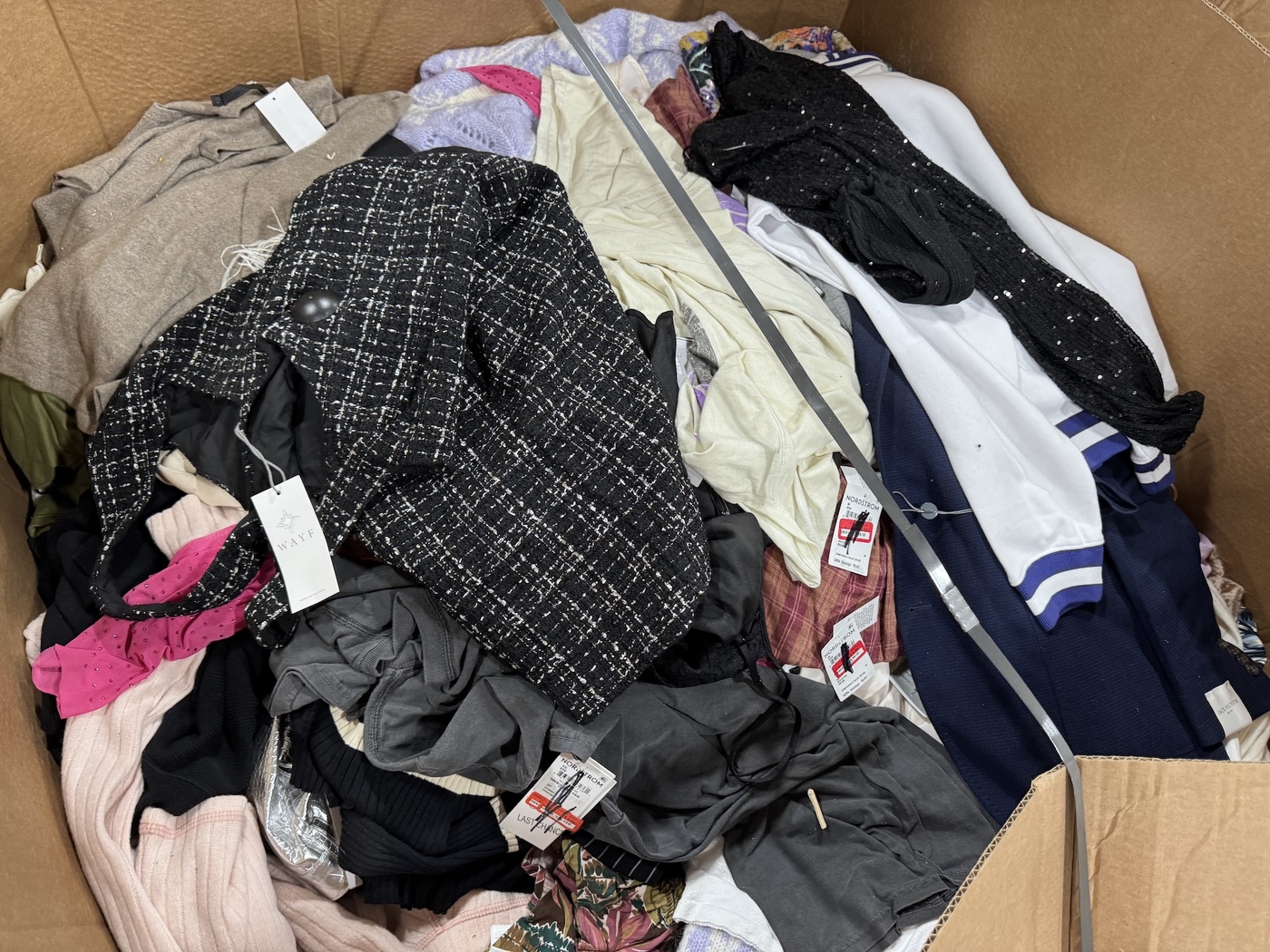 Luxury Retailer APPAREL Pallet